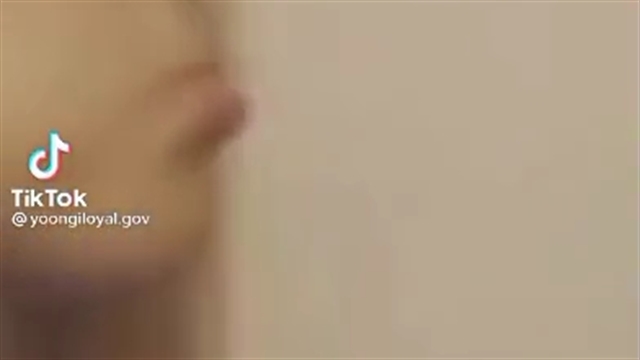 وقتی‌جیمین‌میخوادکرم بریزه لینک تمام فیک ها کپ نماشا